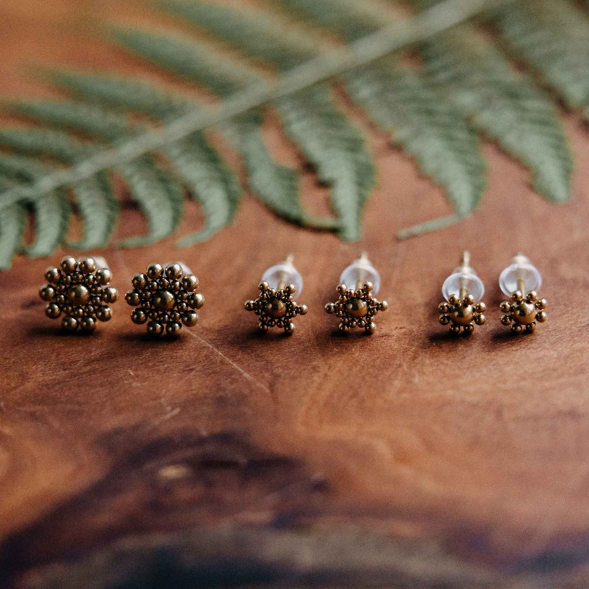 Stud Earrings Fido Gold – Urban Boho Craft